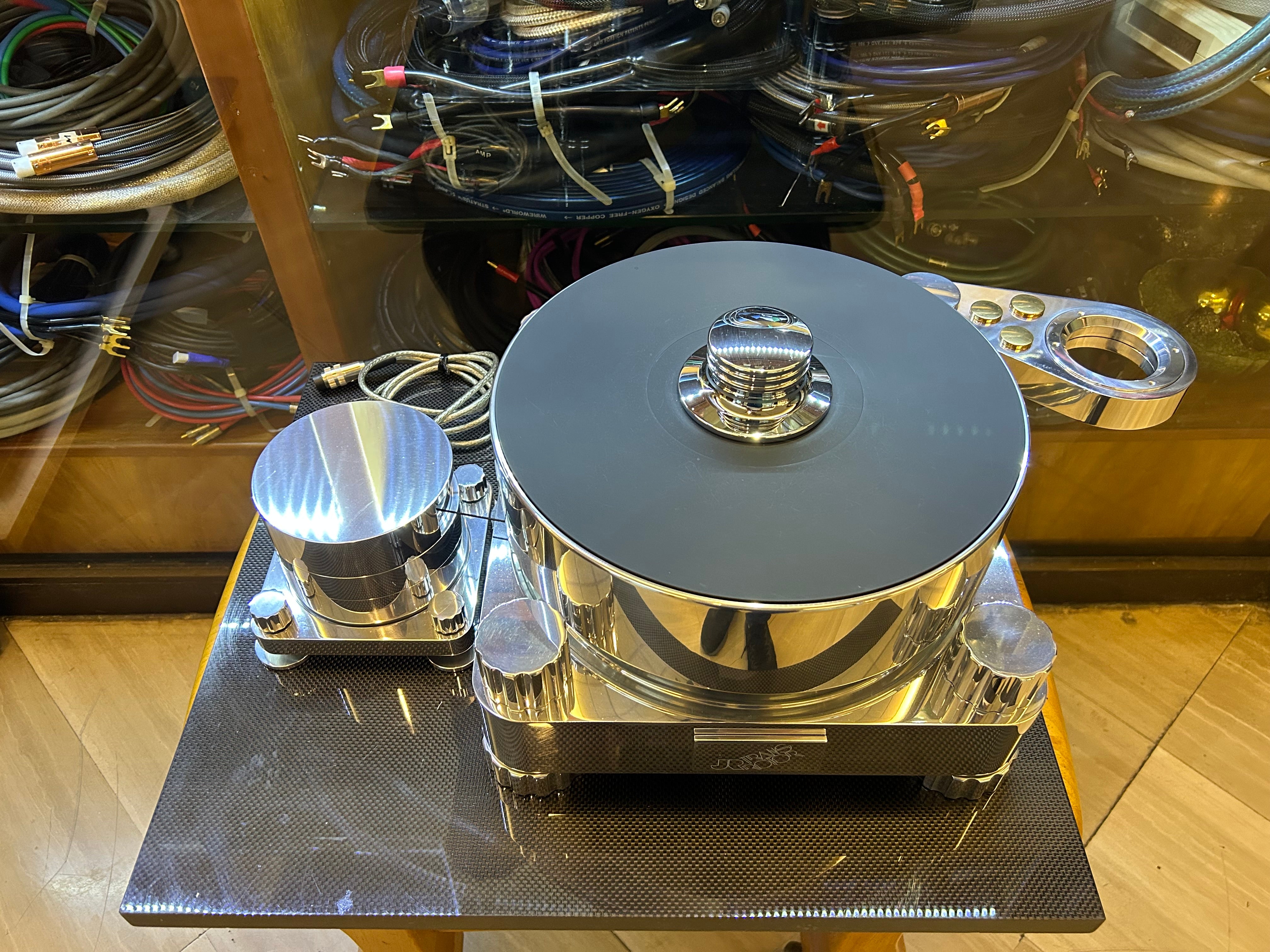 Transrotor Massimo Turntable – CK Audio Singapore